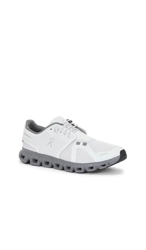 On 6 Sneakers - Wolf & Rock