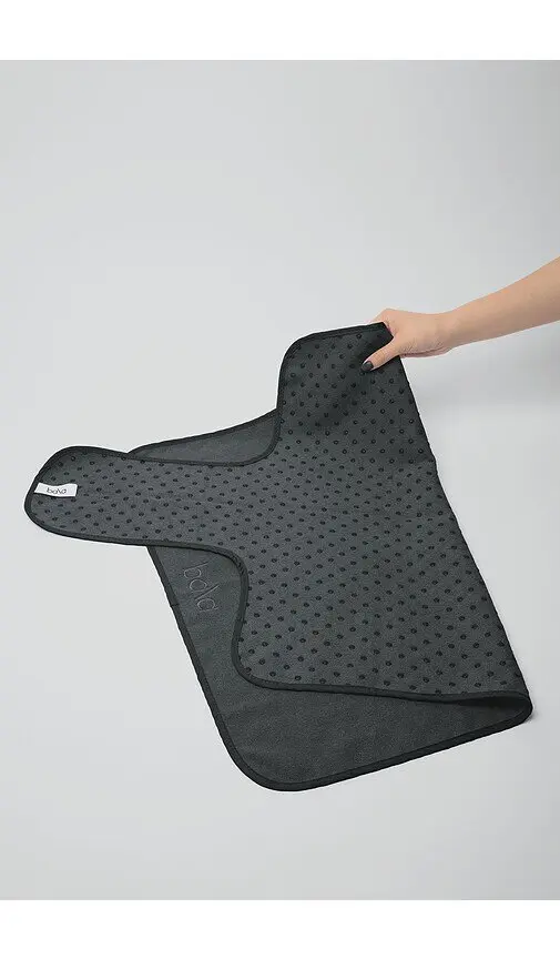 BALA The Reformer Towel - Charcoal