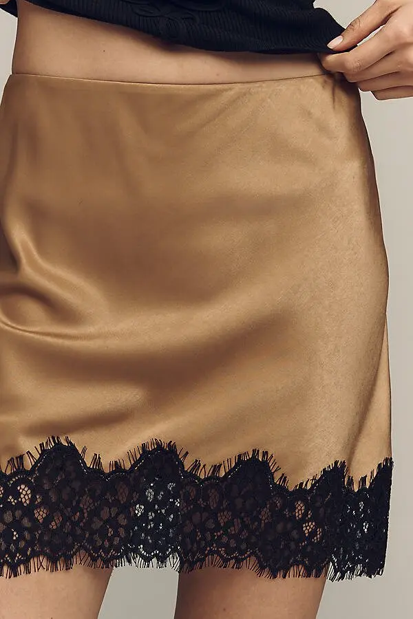 Sanctuary Sat Lace Skirt - Tan