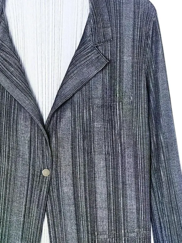 Giorgio Armani Plissé-effect Single-breasted Jacket