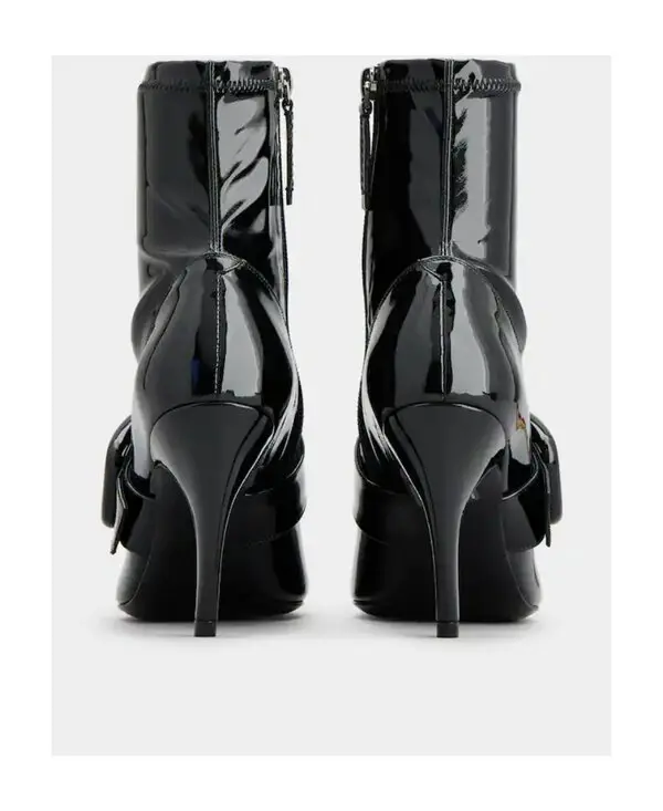 ROGER VIVIER Viv' Choc Stretch Lacquered Buckle Ankle Boots