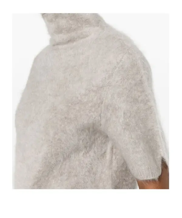 Soft Goat Cashmere Turtleneck Sweater - Nude