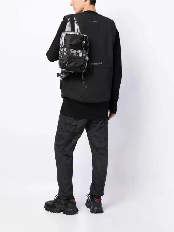 ISO.POETISM Abstract Print Panelled Shoulder Bag