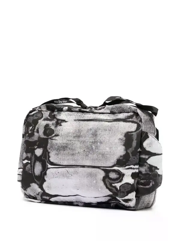 ISO.POETISM Abstract Print Panelled Shoulder Bag
