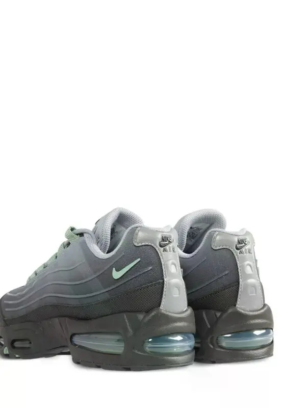 Nike Max 95 Sneakers
