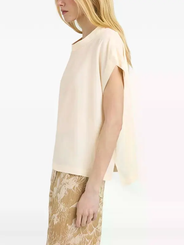 Momoni Boat-neck Sleeveless Blouse