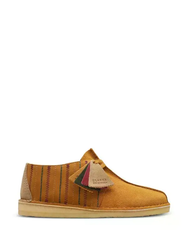 Clarks Desert Trek Embroidered Shoes - Brown