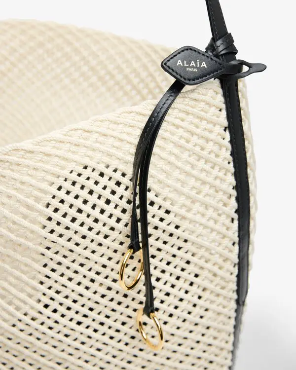 Alaïa The Hip Large Bucket Bag - Beige