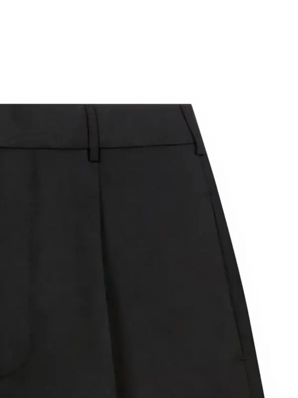 ABOUT:BLANK Pleated Shorts
