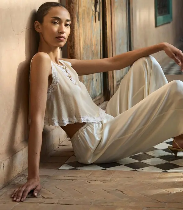 DÔEN Viola Lace Trimmed Silk Georgette Cropped Top