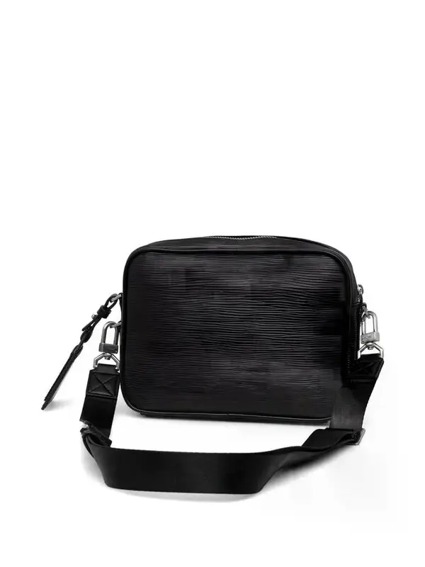 Guess Milano Logo-plaque Shoulder Bag - Black