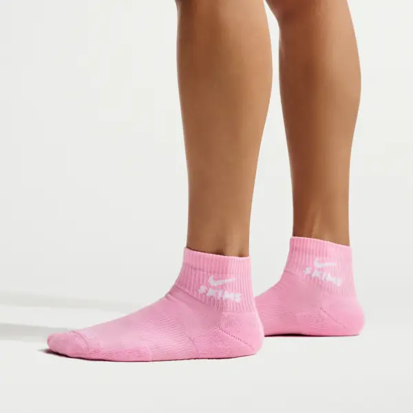 Nike Skims Dri-fit Quarter Socks