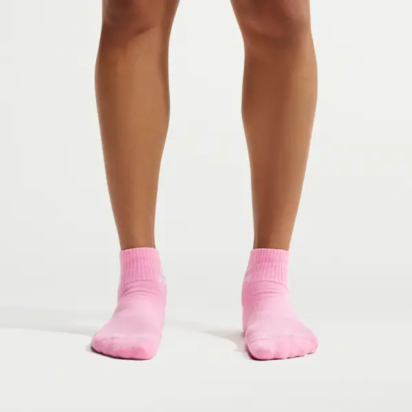 Nike Skims Dri-fit Quarter Socks