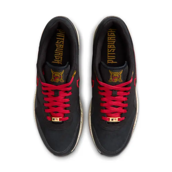 Nike Max 1 "pirates" Sneakers