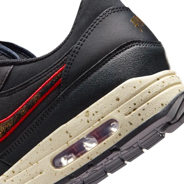 Nike Max 1 "pirates" Sneakers