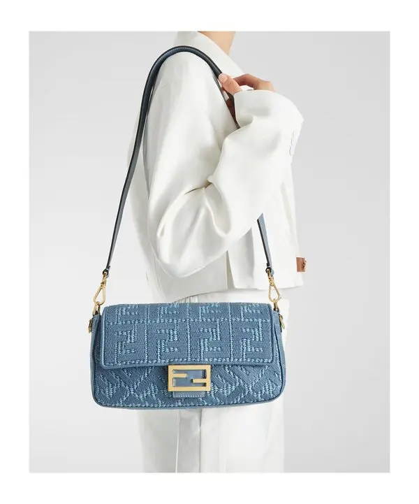 Fendi Baguette Embroidered Shoulder Bag - Blue
