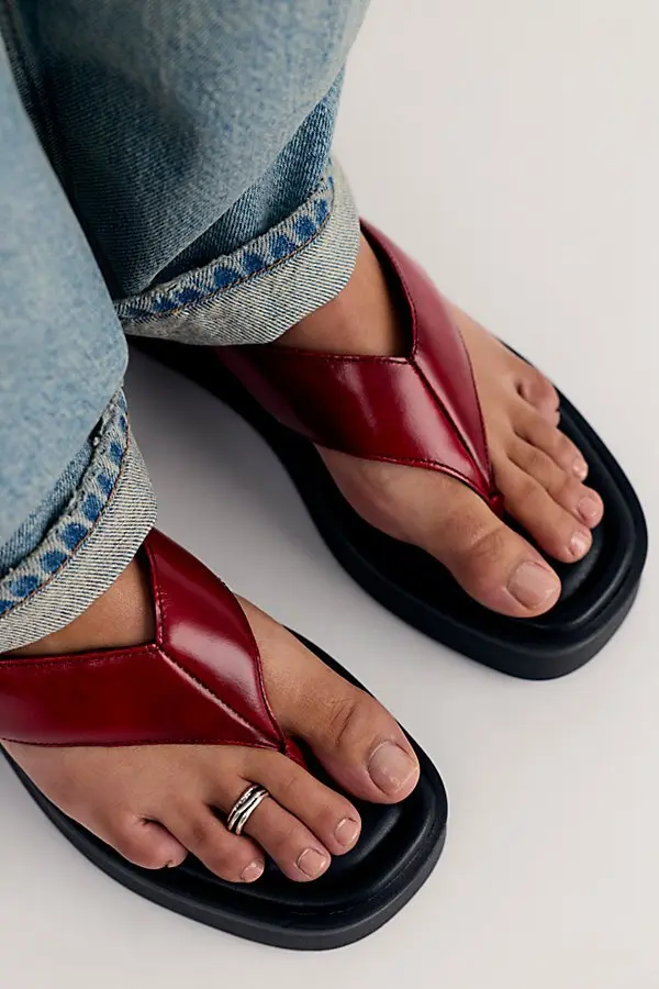 VAGABOND SHOEMAKERS Danya Thong Sandals - Red