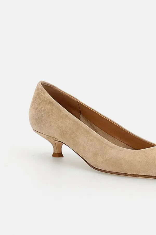 AeydĒ Cari Suede Kitten Heel Pumps