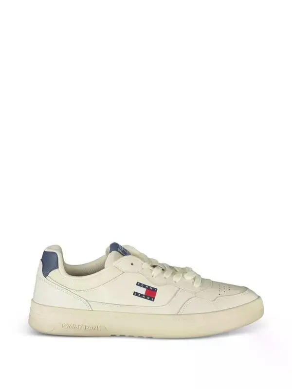 Tommy Hilfiger Logo Patch Lace-up Sneakers