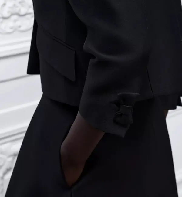 Dior Cropped Jacket With Bow Detail - Black