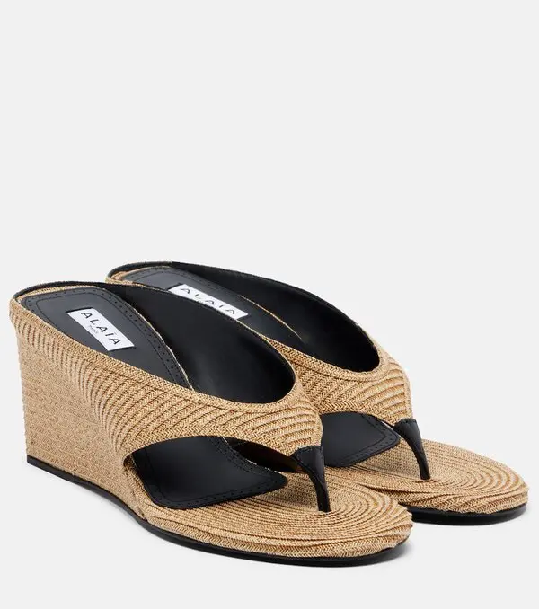 Alaïa Cube Wedge Sandals - Beige