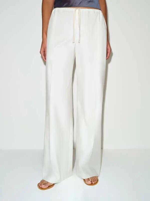 REFORMATION Gina Short Pant Relaxed Fit, Drawstring Waist - Ivory