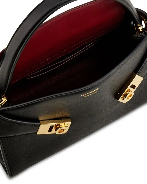 FERRAGAMO Hug Soft Leather Shoulder Bag - Nero