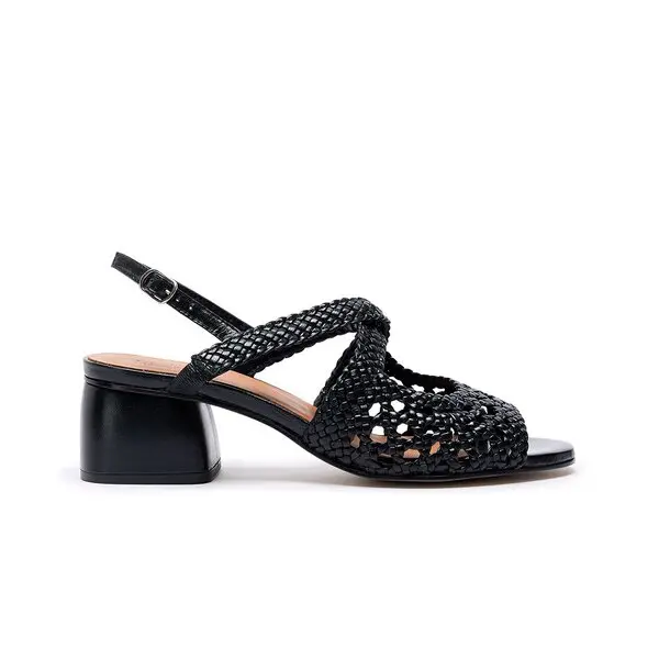 NAGUISA Uga Rounded Sandals With Woven Goatskin