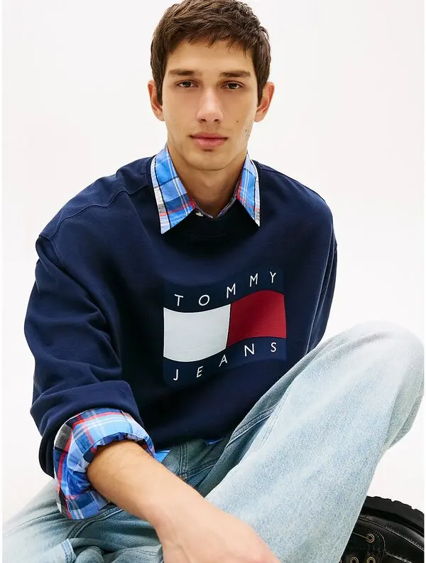 Tommy Hilfiger Wavy Flag Logo Sweatshirt