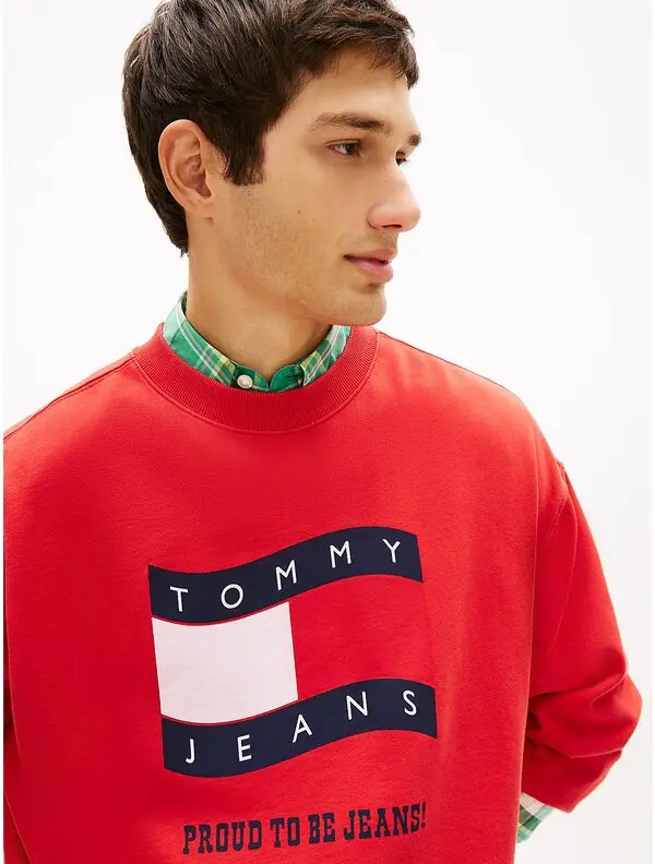 Tommy Hilfiger Wavy Flag Logo Sweatshirt