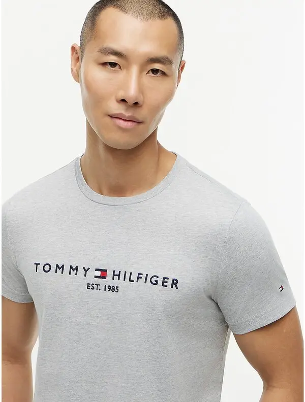 Tommy Hilfiger Embroidered Tommy Logo Slim Fit T-shirt