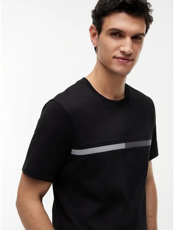 Tommy Hilfiger Tonal Flag Logo T-shirt - Black