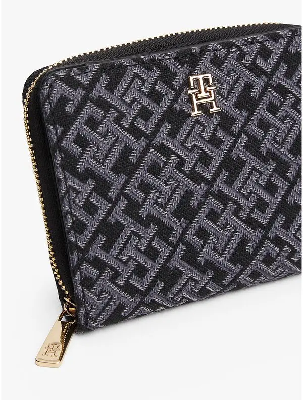 Tommy Hilfiger Jacquard Monogram Medium Zip Wallet