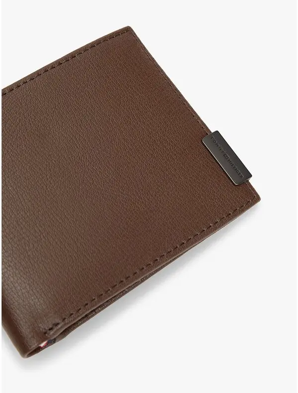 Tommy Hilfiger Pebbled Leather Wallet
