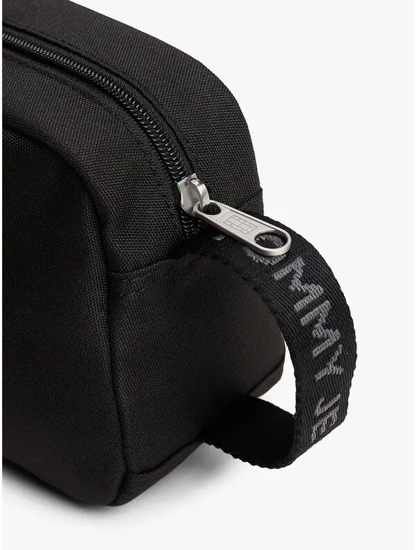 Tommy Hilfiger Essential Toiletry Bag