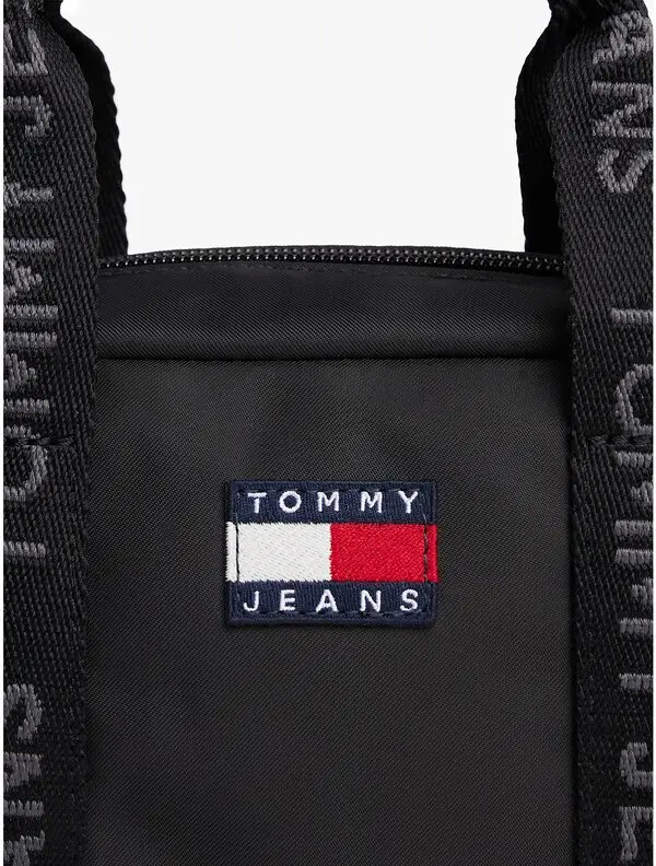 Tommy Hilfiger Essential Crossbody Bag