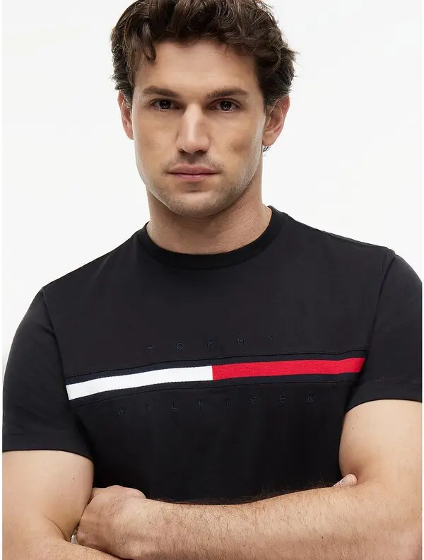 Tommy Hilfiger Embroidered Flag Logo T-shirt - Black