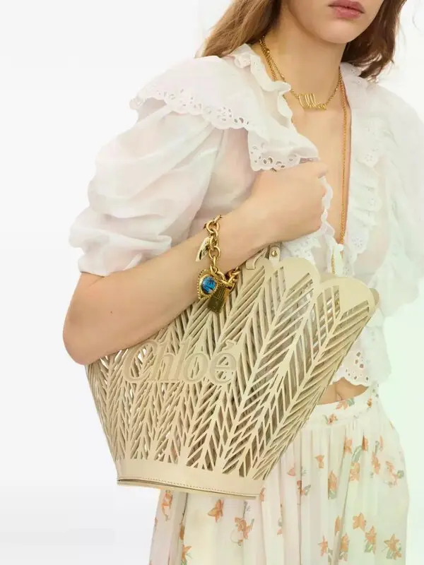Chloé Soleil Logo Tote Bag - Neutrals