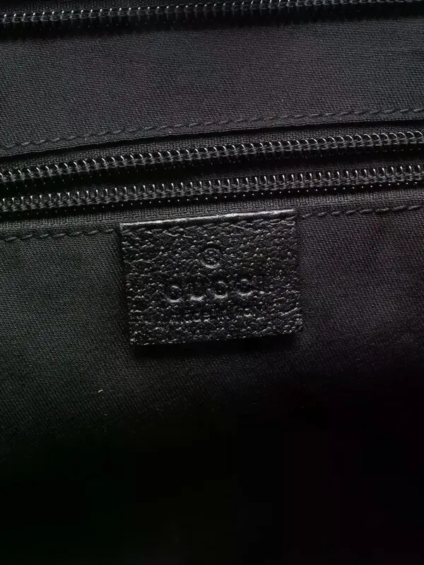 Gucci Gg Supreme Sherry Line Shoulder Bag