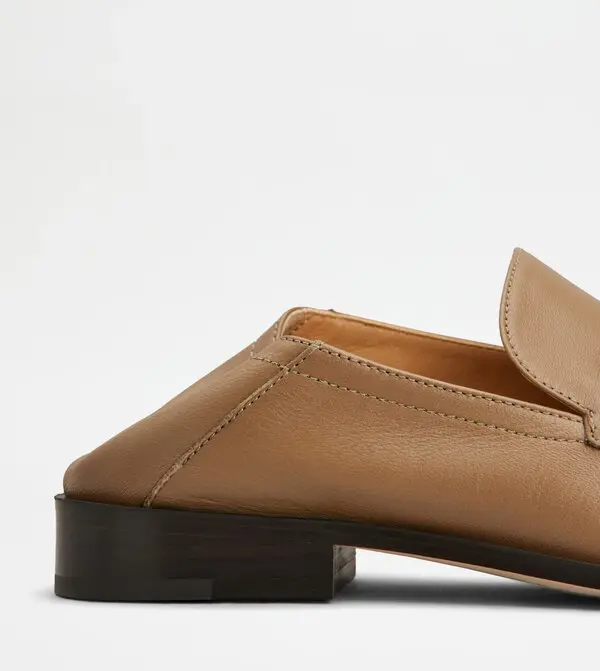 TOD'S Chain Detail Loafers In Sheepskin Nappa Leather