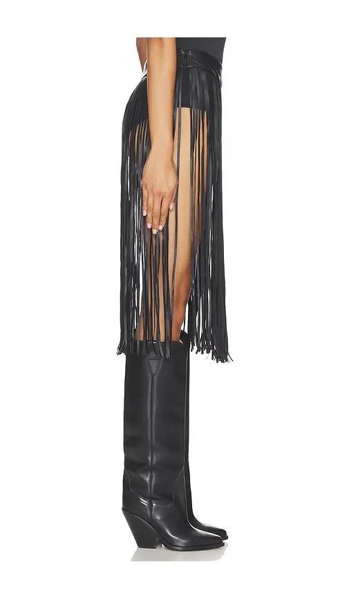 KIM SHUI Short With Side Fringe