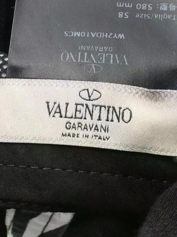 Valentino Garavani Vltn Times Cap