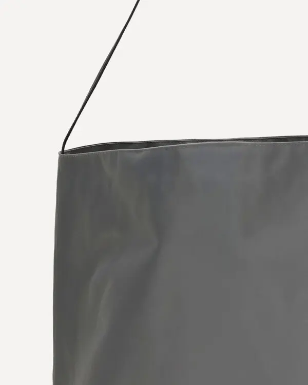 VALESQUE Nylon Bucket Bag