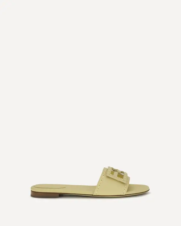 Fendi Baguette Sandals In Hammered Calfskin - Beige