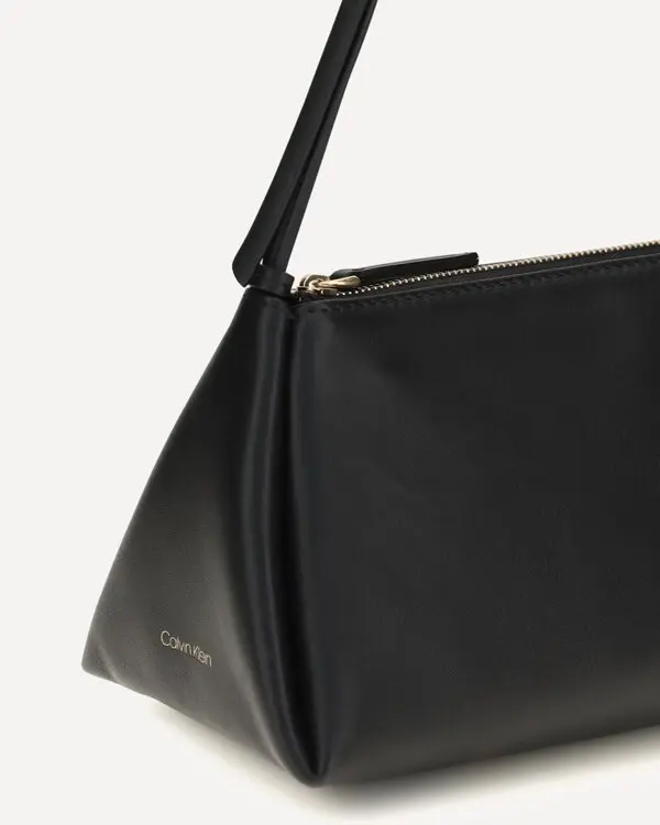 Calvin Klein Aurelis Handbag In Smooth Leather - Black