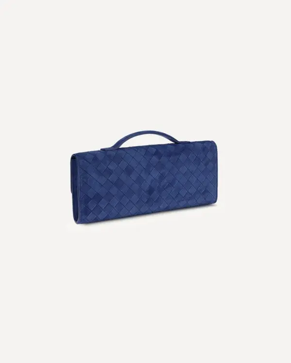 Bottega Veneta Andiamo Clutch With Knot Closure - Blue