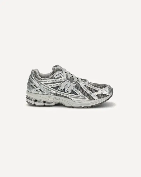 NEW BALANCE 1906r Sneakers - Silver