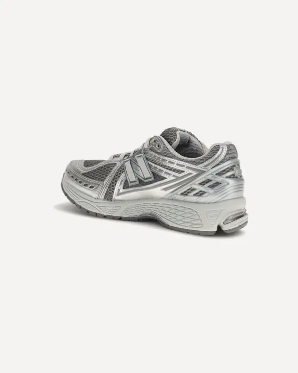 NEW BALANCE 1906r Sneakers - Silver