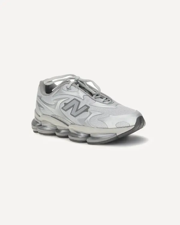 NEW BALANCE Abzorb 2000 Sneakers - Silver
