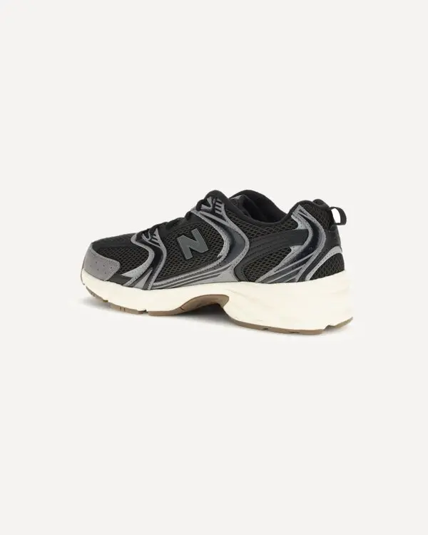 NEW BALANCE 530 Sneakers - Black